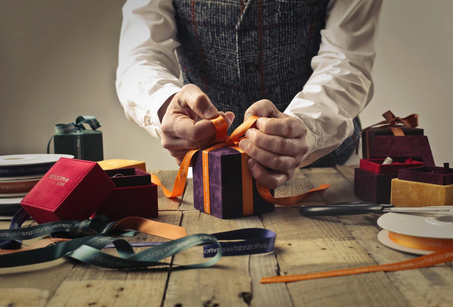 The Etiquette of Wedding Gifting and How Much You Should Spend