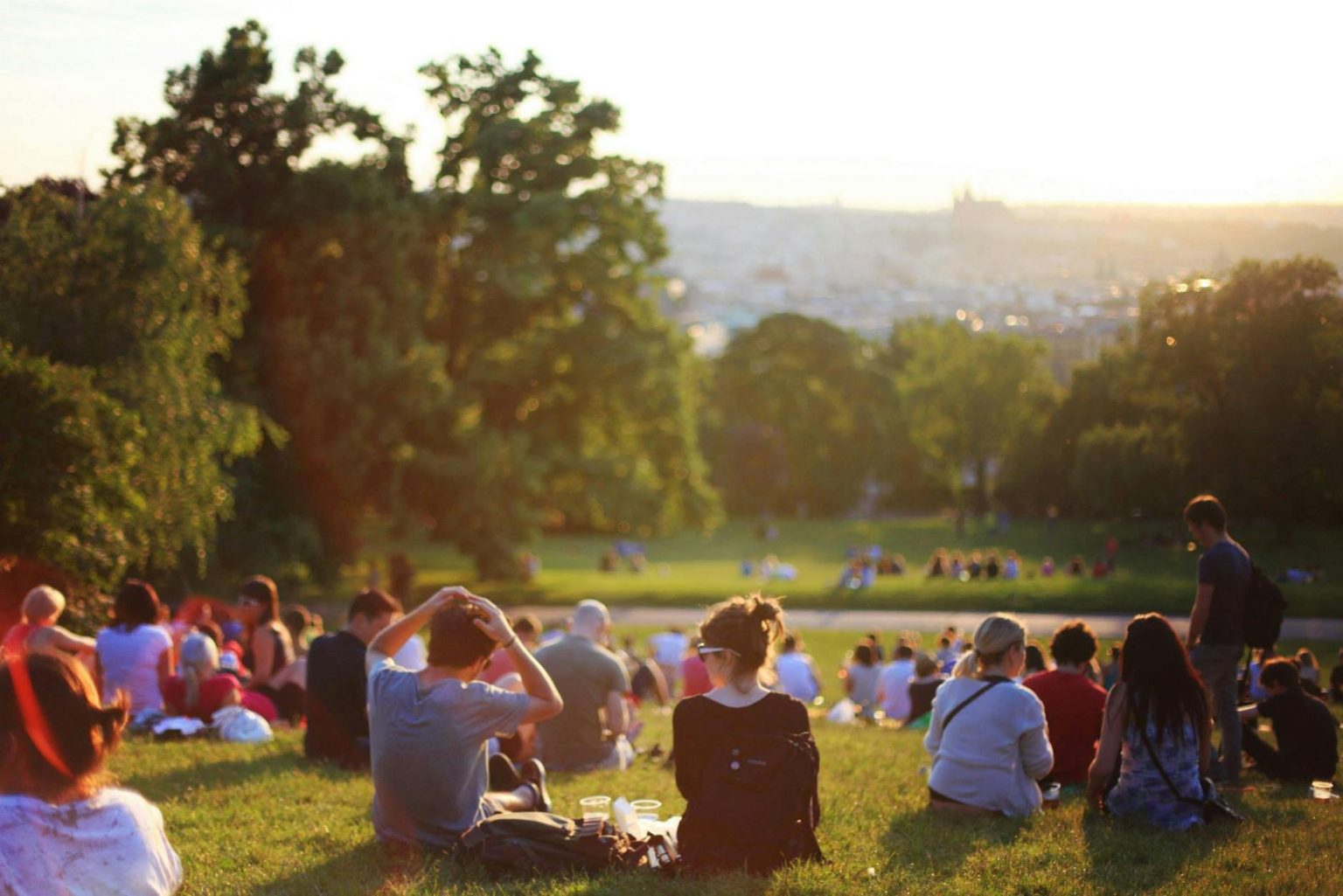 50 Free or Cheap Ways to Hang Out With Friends